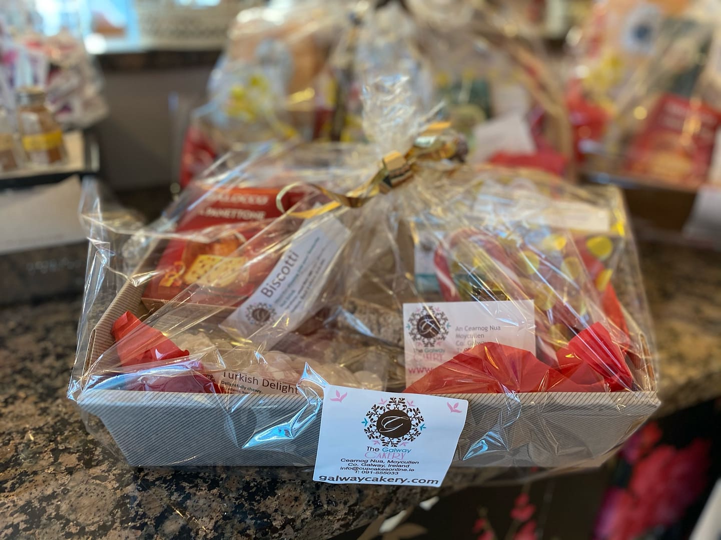 Assaggiatore Italiano Galway Cakery small ready made gift hamper or ...